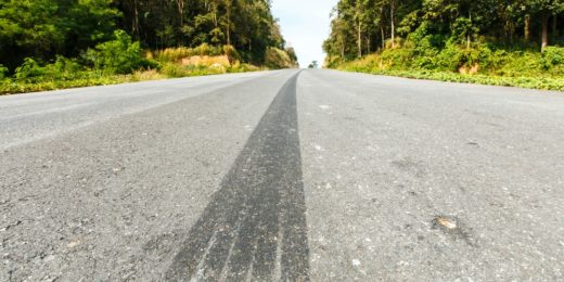 Bremsweg beim Auto richtig berechnen: Mit dieser Formel geht es