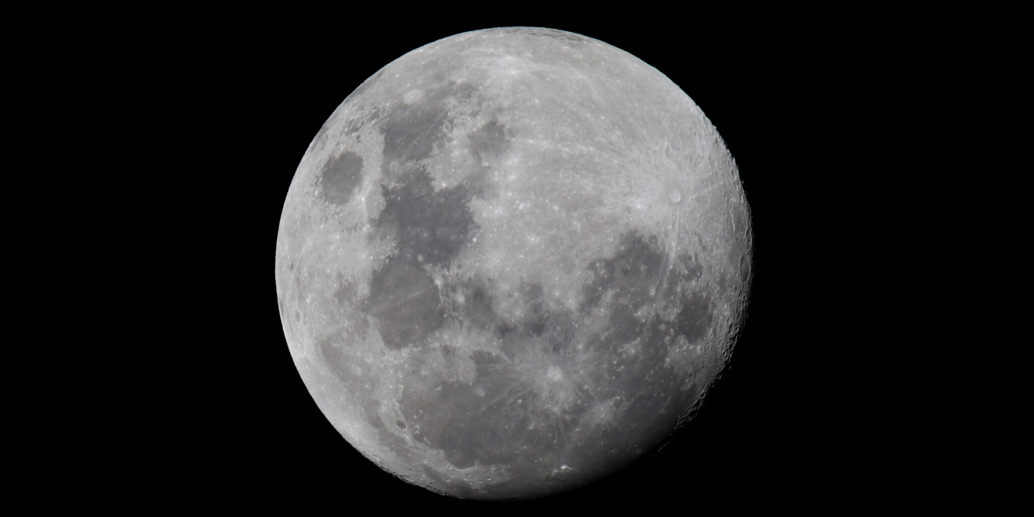 Forschende entschlüsseln die Rätsel der Mondgesteine