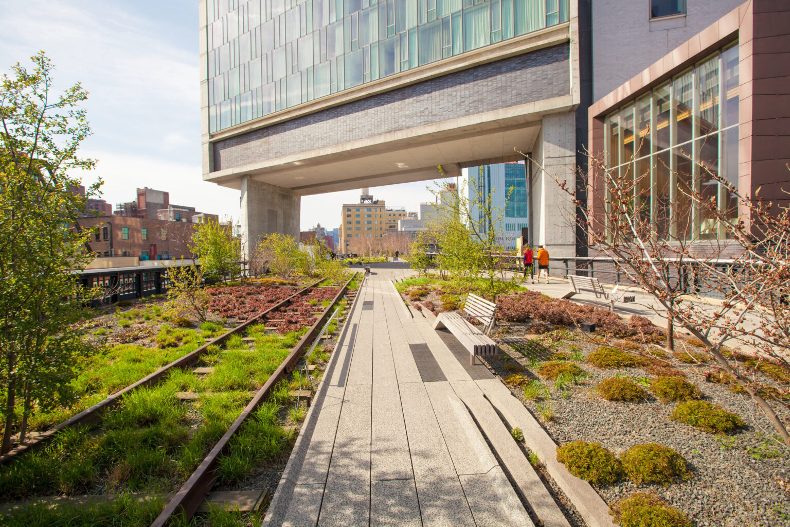 Die High Line in New York - einst Hochbahntrasse, nun Park und Vorbild