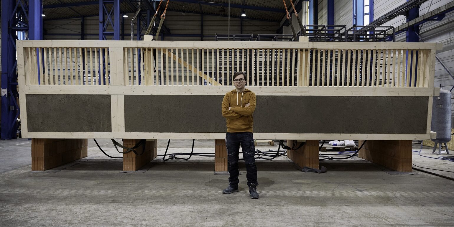 Klimapositiv: Eine Decke aus Holz und Lehm