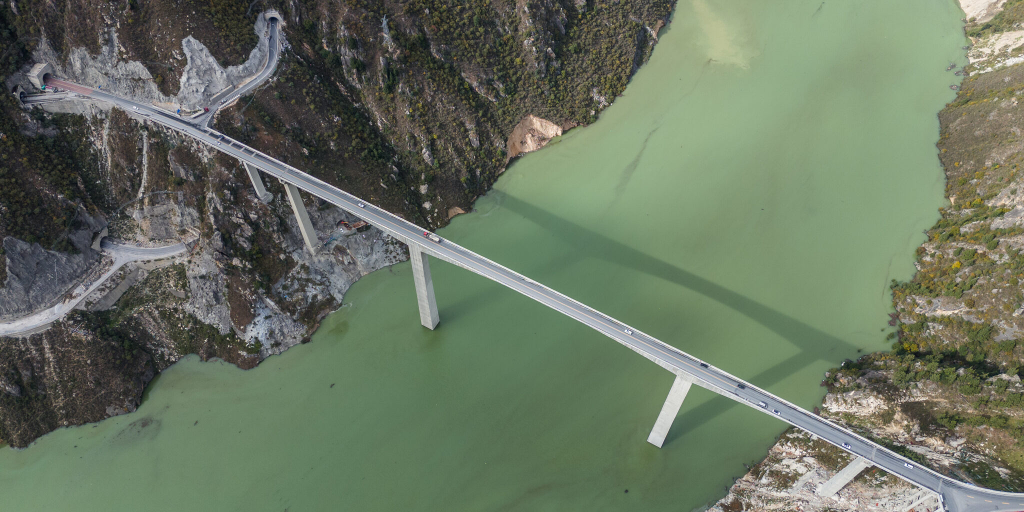 Huajiang Grand Canyon Bridge: Bau der höchsten Brücke der Welt