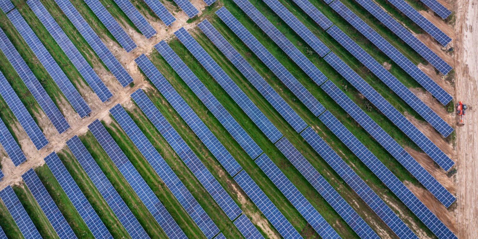 Hybridkraftwerk verdoppelt Stromproduktion: Wind, Sonne und Speicher im ...